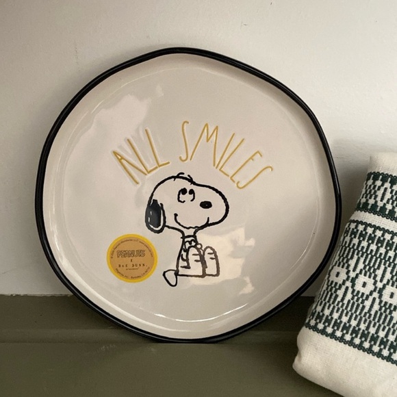 Rae Dunn | Dining | Nwt Rae Dunn X Peanuts Snoopy Plate | Poshmark